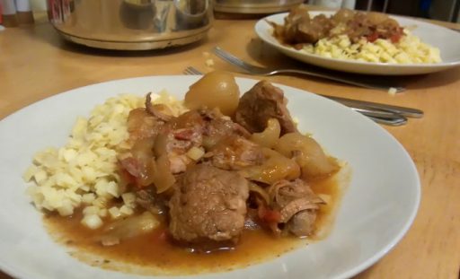 Stifado recipe: Greek slow cooked beef stew | Peter Sommer Travels